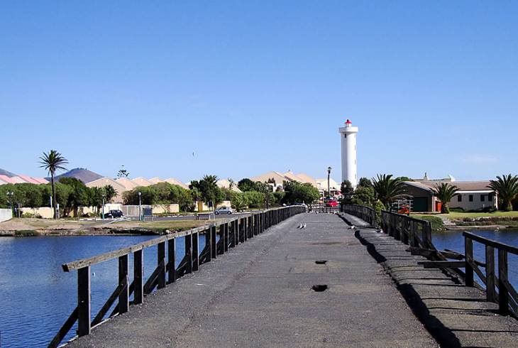 Milnerton Lighthouse, Woodbridge Island Information | WhereToStay.co.za