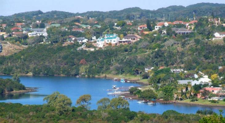 Beacon Bay Accommodation | Information