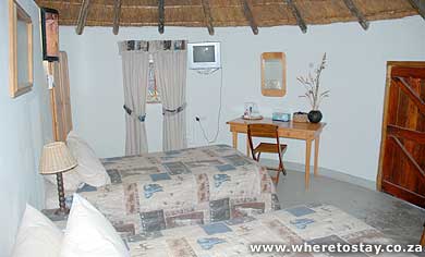 uMuzi Bushcamp - Ulundi Accommodation. Ulundi Bed & Breakfast Accommodation